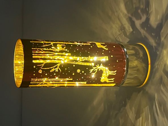 Skleněný svítící válec s časovačem výška 25cm červený se zimní krajinou ...